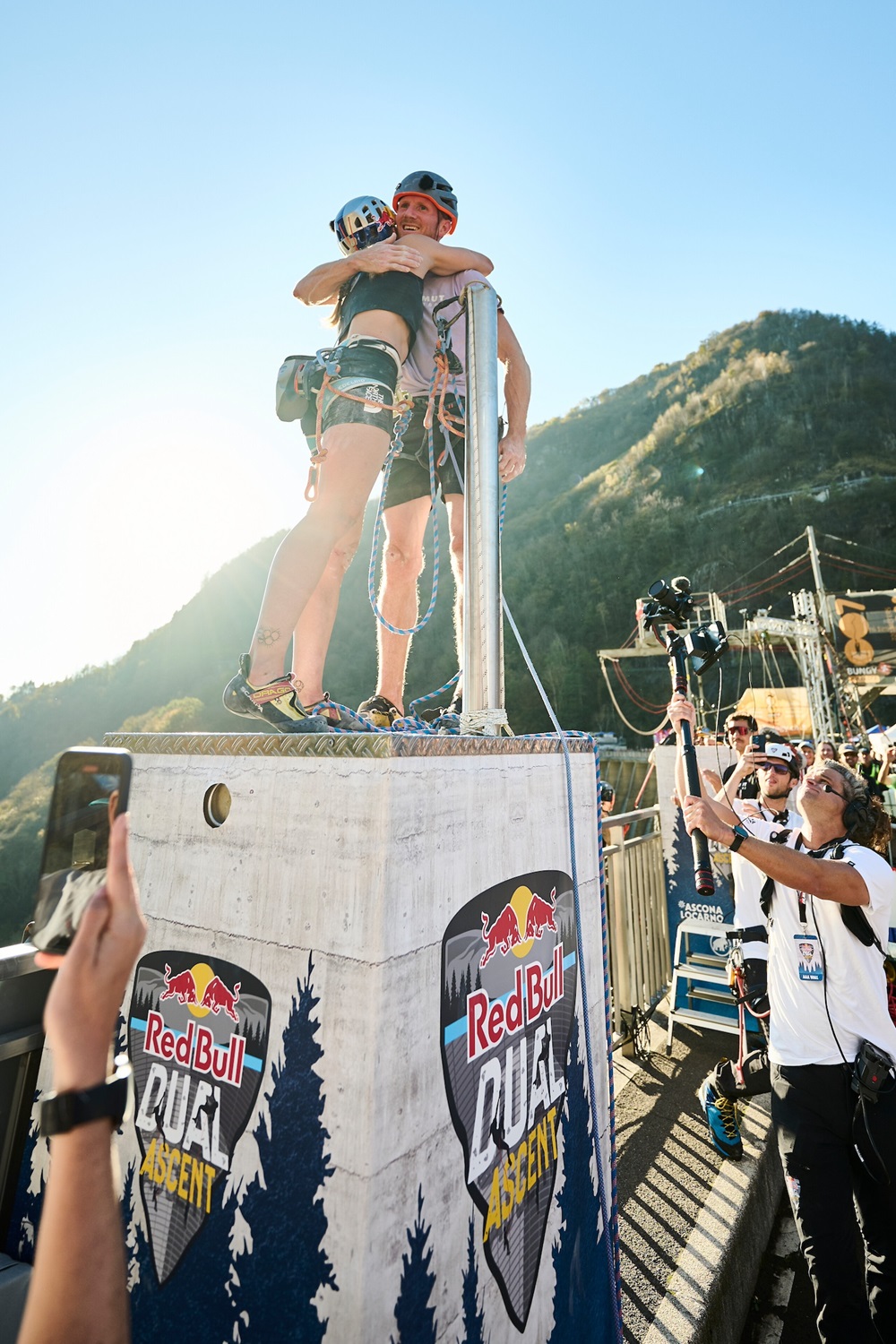 水壩上的攀岩賽！第三屆 Red Bull Dual Ascent 雙人攀岩賽冠軍出爐 - OUTSiDERS - 戶外風格誌